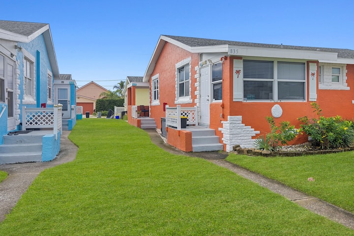 Steps To The Beach! Chairs Included! - New Smyrna Beach, FL