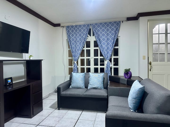 Casa Bonita Con Cochera - Uruapan