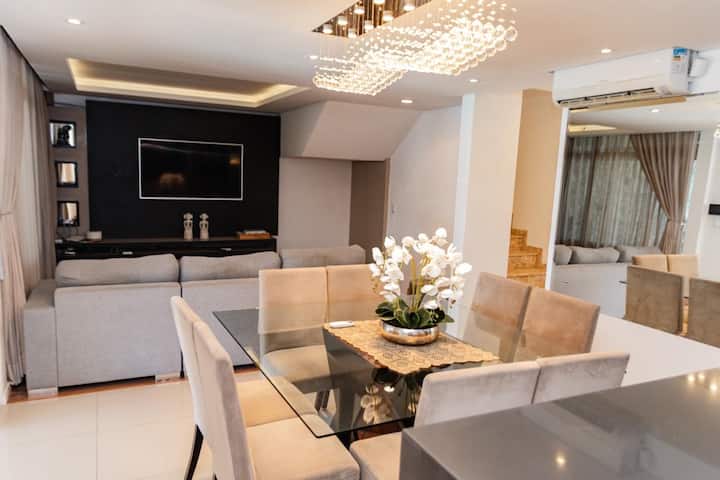 Casa Na Praia Com Piscina Até 8 Pessoa - Garopaba