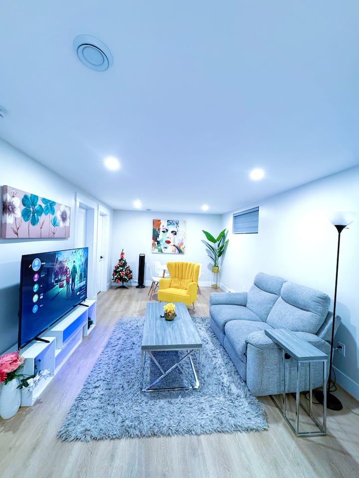 Cozy New Home In Moncton Near Casino&magnetic Hill - Moncton