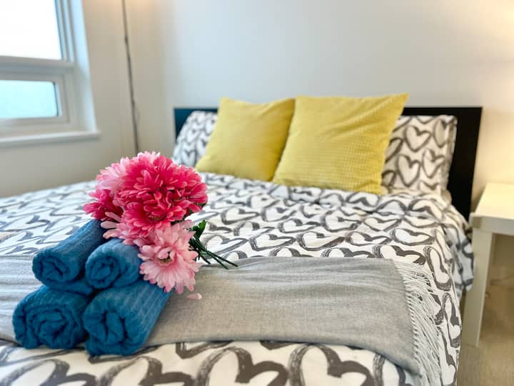 Sunset Apartment 2b+2b Skytrain Free Parking - Burnaby