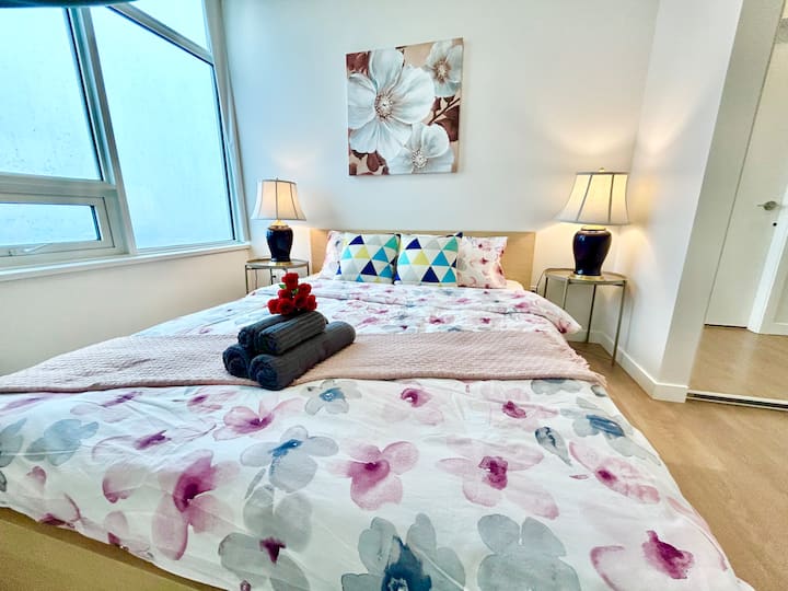 Parkview Apartment 2b+2b Skytrain Freeparking - Burnaby