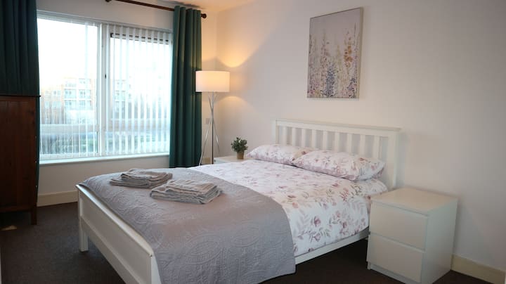 Conveniently Located, 2 Bedroom Modern Apartment - Portmarnock