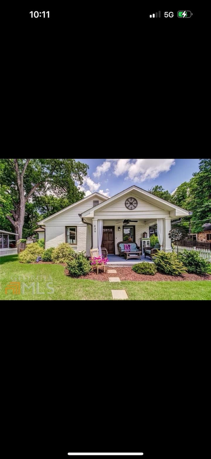 The Historical Bee Cottage. Walk To Marietta Sq. - Marietta, GA