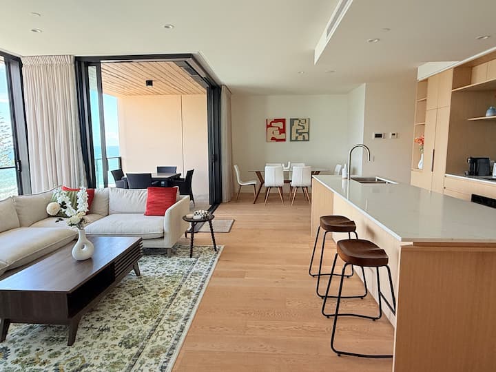 Cosmo's At Hemingway - Coolangatta