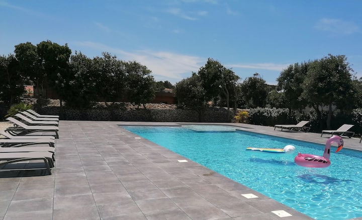 Villa T3 Paisible En Résidence Piscine Chauffée - Bonifacio