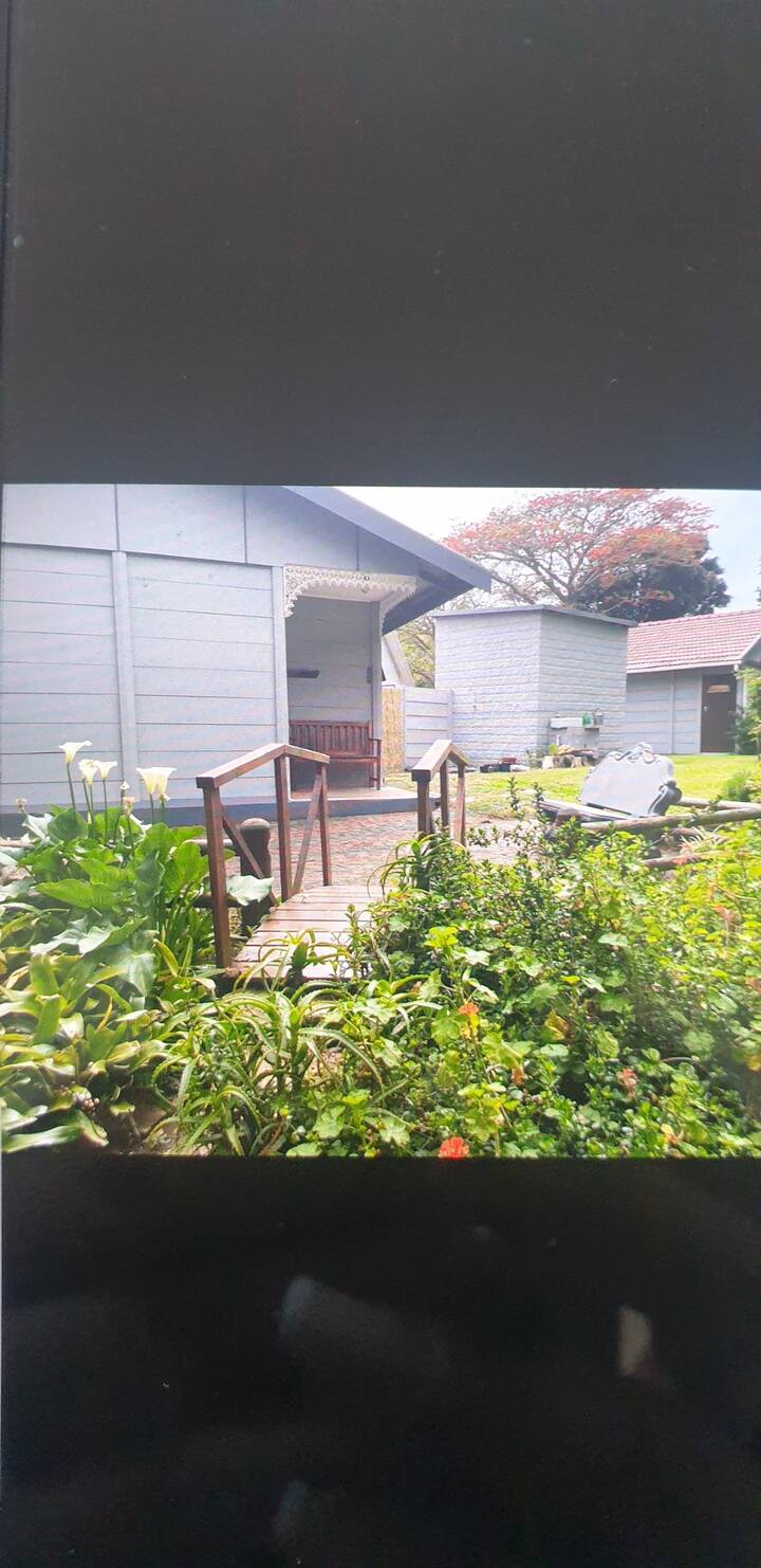 Tranquil Garden Cottage - Sedgefield