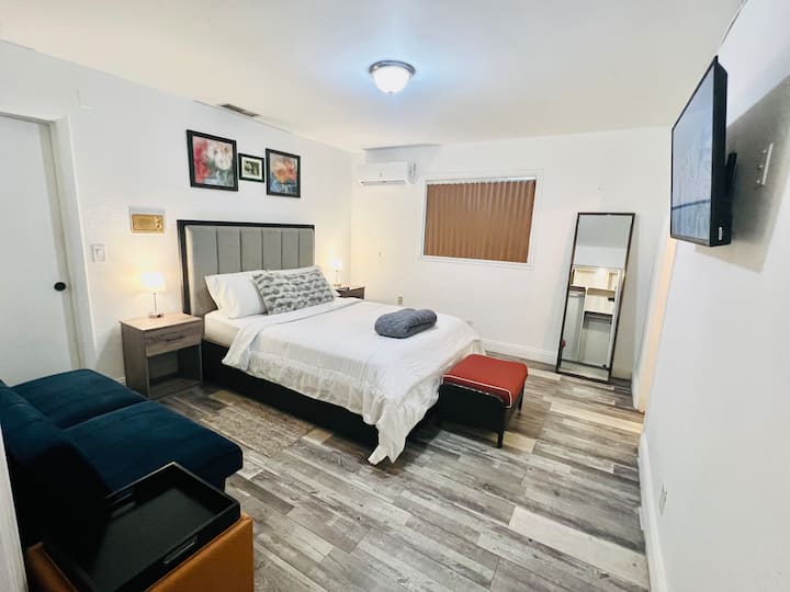 Room (Non-smoking), Private Entrance + Backyard - Plantation, FL