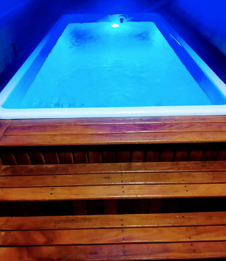 Apto 42 - Climatizado, 2 Dorms, Centro De Ubatuba - Ubatuba