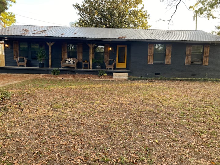 Black Magnolia - Columbus, MS