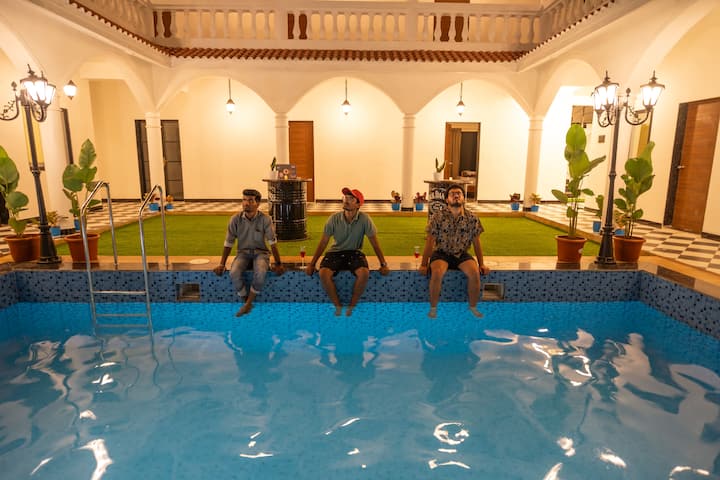 Sapphire Mansion - 10 Ac Rooms With Pool, Alibaug - Alibag