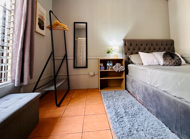 Habitación Pequeña/acogedora De Hostel En San José - San José