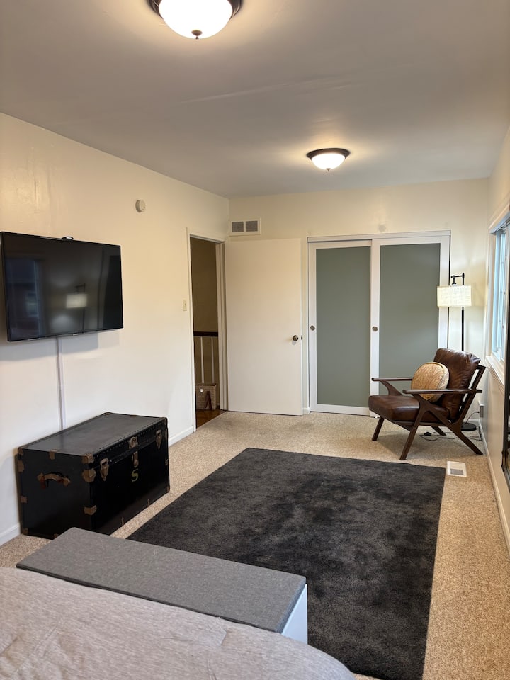 City Experience In The Heart Of Downtown Berkley - Southfield, MI