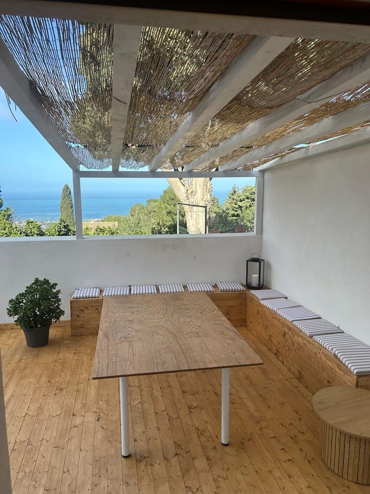 Dream On The Blue House 1 - Valderice