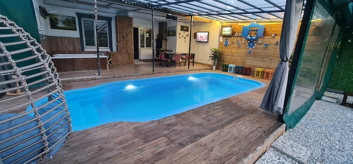 Sapanca Merkezde8 Kişilik Sıcak Havuzlu Tatil Yeri - Sapanca