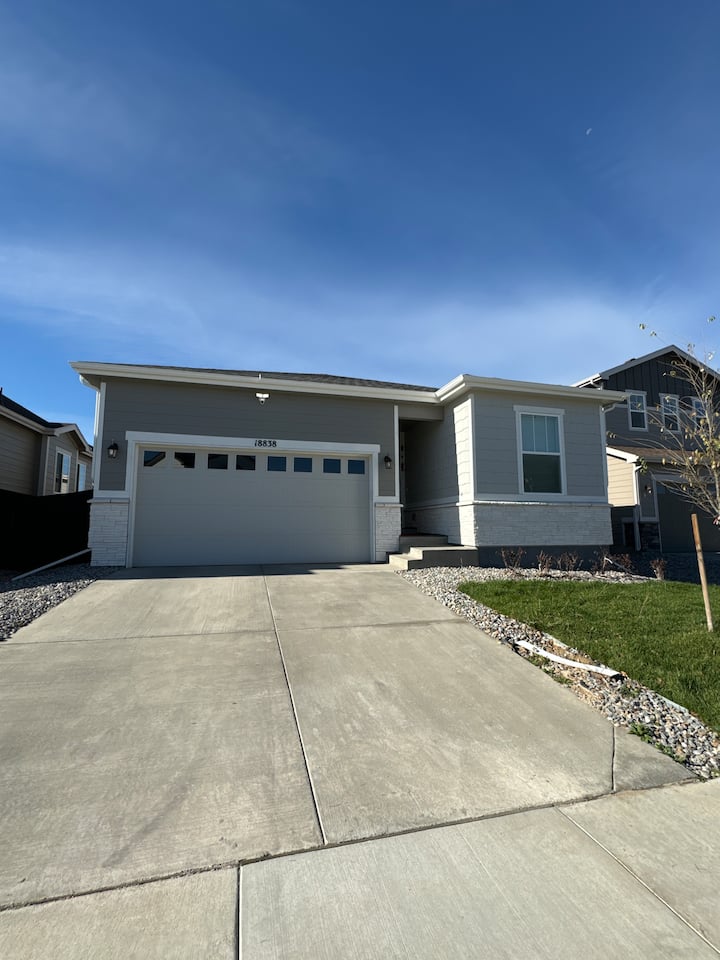 Private 1 Bed 1 Bath By The Airport - Denver Airport (DEN)