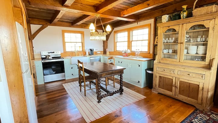 The Guest House At Maplehurst - Ashford, CT