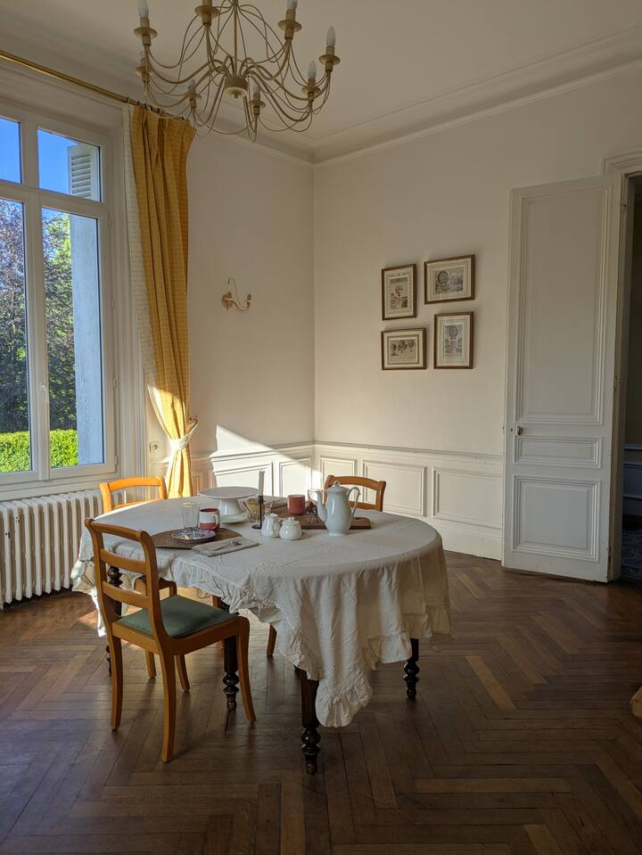 Chambre D'hôtes - Petit Château à La Campagne - Rouen