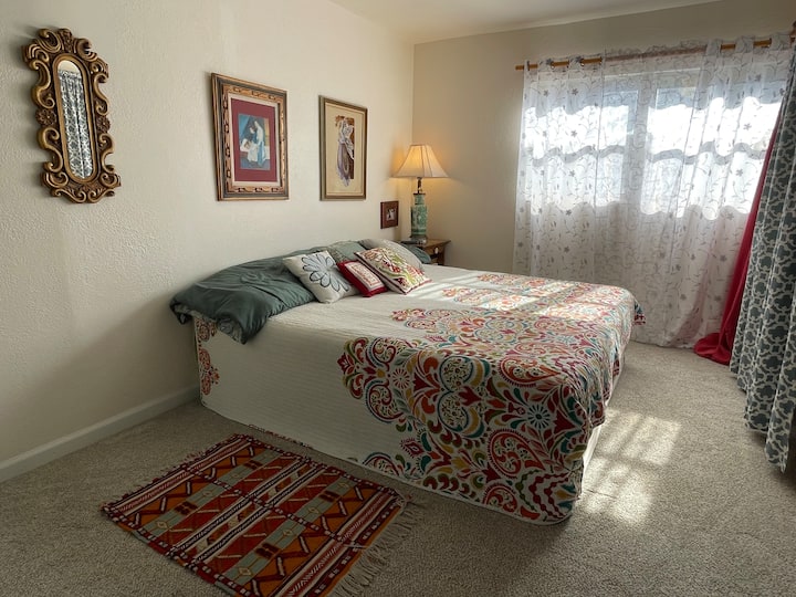 Cozy Art Filled Cottage In A Quiet Neighborhood - Bisbee, AZ