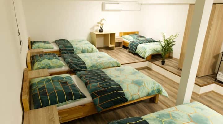 Seven Beds Room In Center -