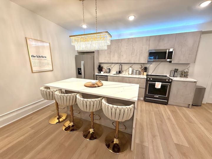 Luxury Chic Center City 2br & 2bath Apartment - Philadelphia