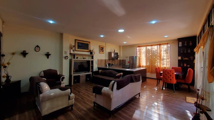 Charming Riverside Stay - Cuenca