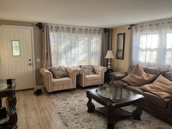 Cozy Place Close To Downtown - Madison, WI