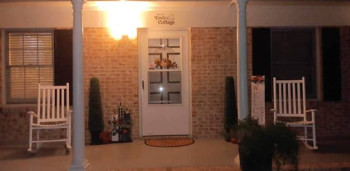 Estelle Cottage - Thomasville, GA