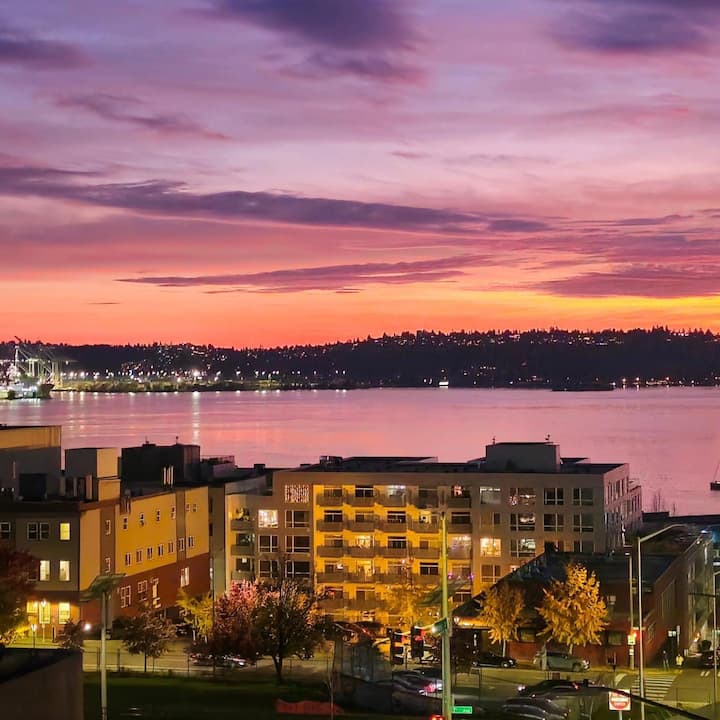 2 Bedroom W/ Water View,  Gym, Pool + Free Parking - Cascade - Seattle