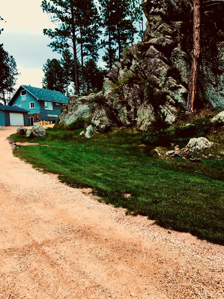 The View At Bear Rock One (Main Unit) - Custer, SD