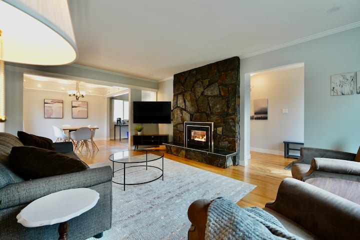 3 King Beds Plus A Sofa Bed, Fireplace And Bbq - 蘭福德