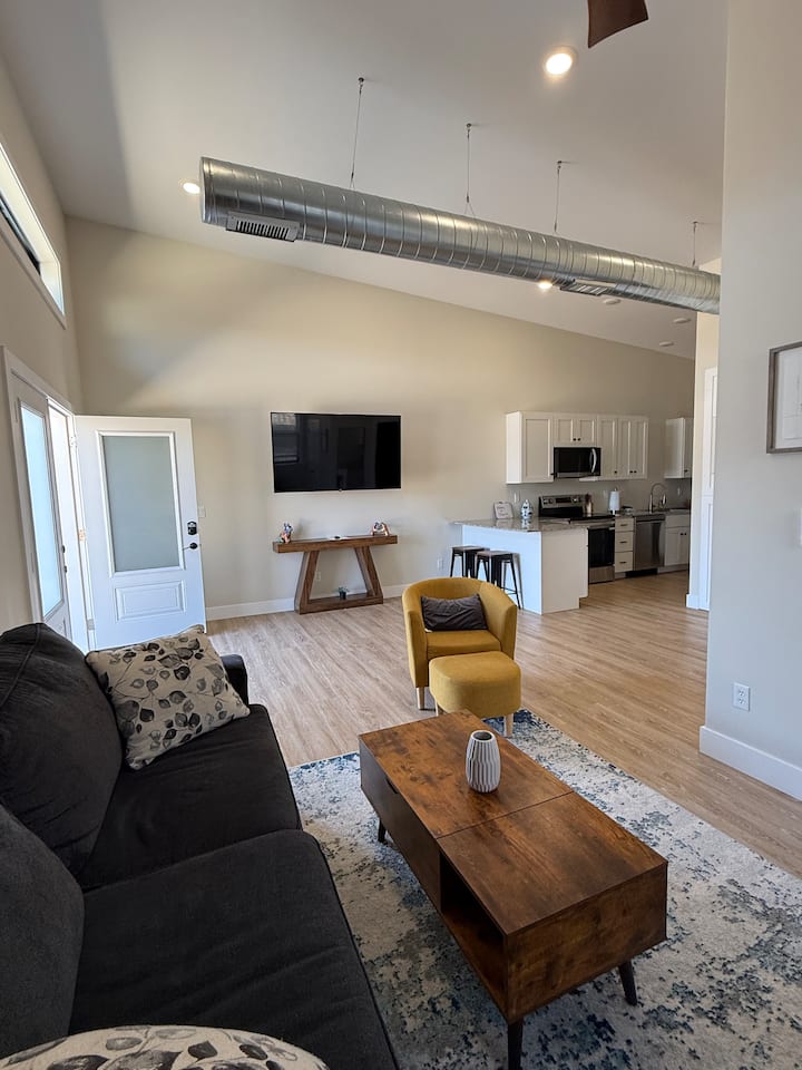 Modern Vibes Off Route 66 - Waynesville, MO