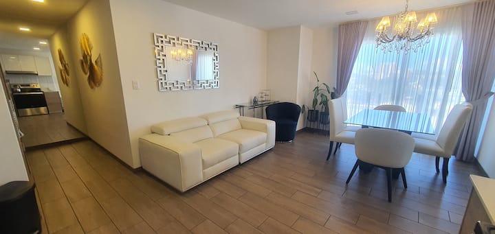 Luxury And Confort | Designer Living, Pool, Mall - Guatemala