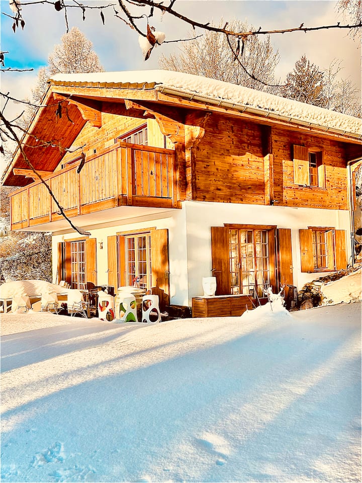 Chalet Individuel Sur La Région De Crans Montana - Crans-Montana