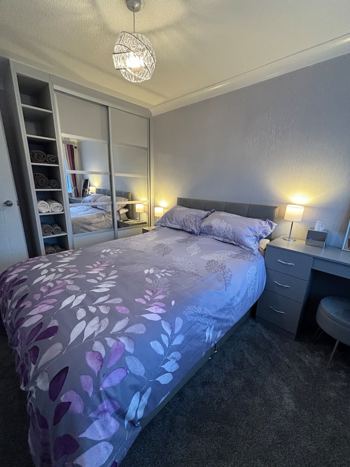 2. Double Bedroom Spacious Home With Tv And Wifi - Leeds