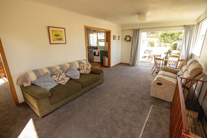 Relax & Unwind At Te Horo Beach - Ōtaki Beach