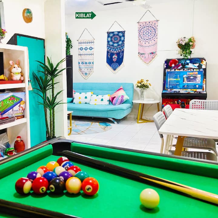 50%off/3 Room/7-9pax/wifi 300mbps/rummy/1km Jonker - Malacca