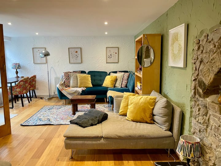 Peak District | 8 Guests & Dogs In Youlgreave - Bakewell