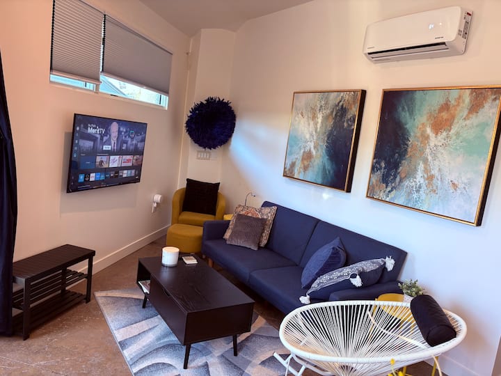 Secluded Gated House Nestled In The Corner - Micke Grove Zoo, Lodi