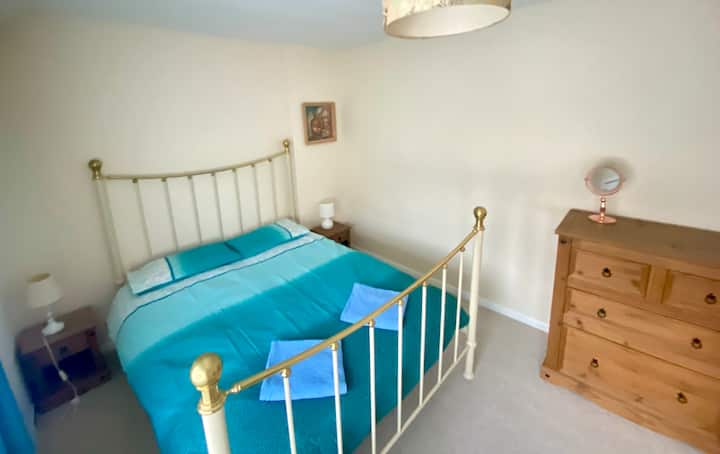 The Front Room At The Hummingbird - Glastonbury