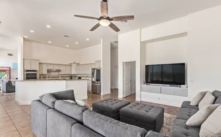 Luxury On 5 Acres W Sports Court - Oro Valley, AZ