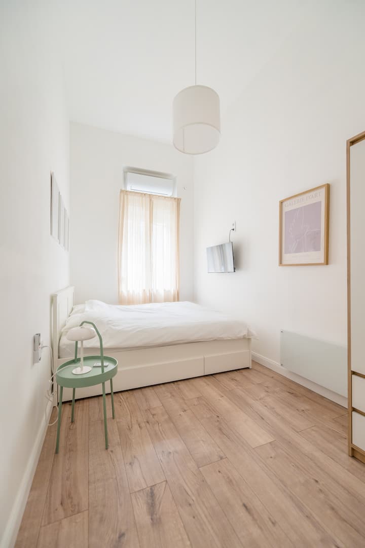 Central Cozy Modern Apartment - Budapest