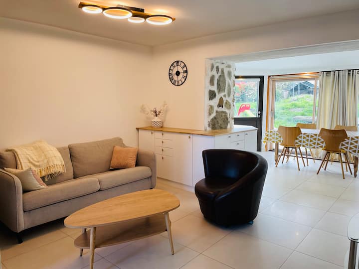 Véranda, Terrasse, Jardin - Appt Traversant 40m² - Évian-les-Bains