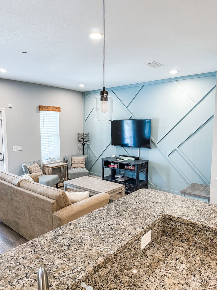 Heated Pool - Beachy Bright - Family Friendly! - Destin