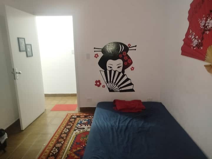 3 Dormitórios 
2 Banheiros - Santos