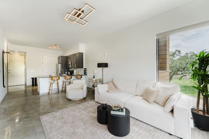 Family-friendly 2br Near Hard Rock, Pool & Gym - Dania Beach, FL