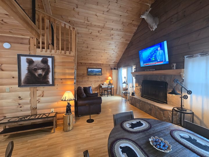 Cabin In The Woods - Sevierville, TN