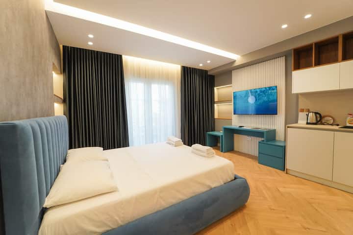 2 Steps From City Center Apt 3.4 - ティラーナ