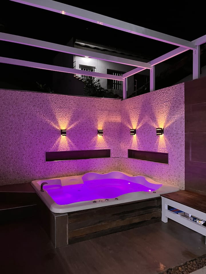 Casa 3 Suítes E Spa
Praia Da Enseada - Bertioga/sp - Bertioga