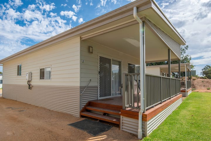 Premium Riverfront Cabins - Waikerie